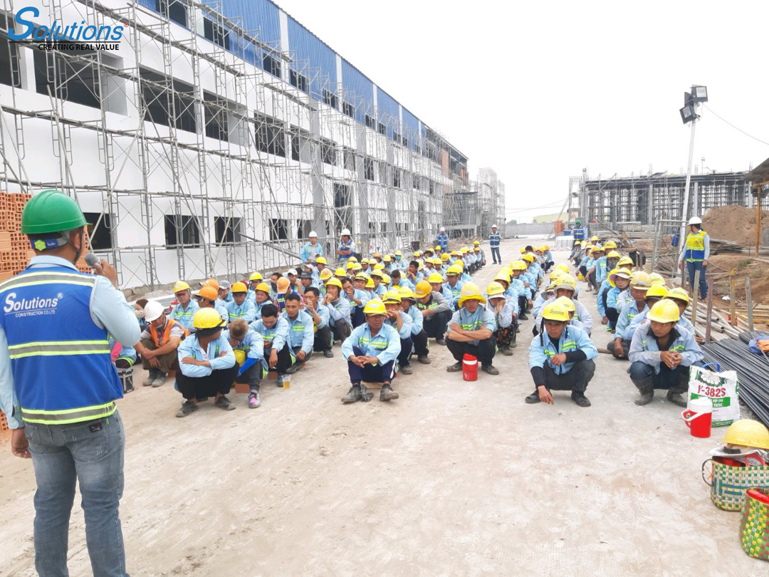 NHÀ MÁY THỂ THAO DƯỚI NƯỚC SHEICO - Solutions